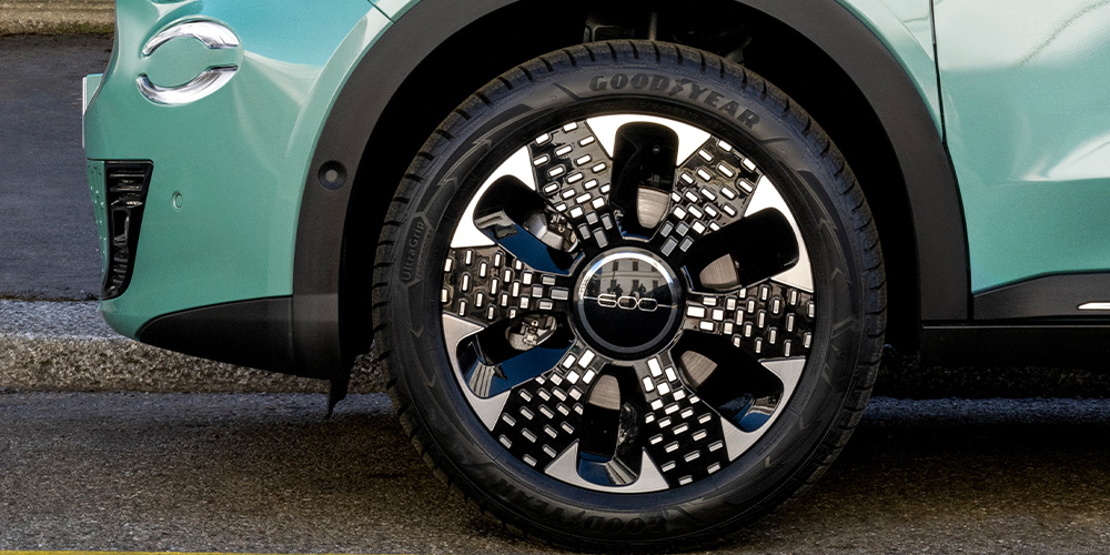 Fiat 600 Hybrid - Caractéristiques | SUV hybrid | Fiat FR